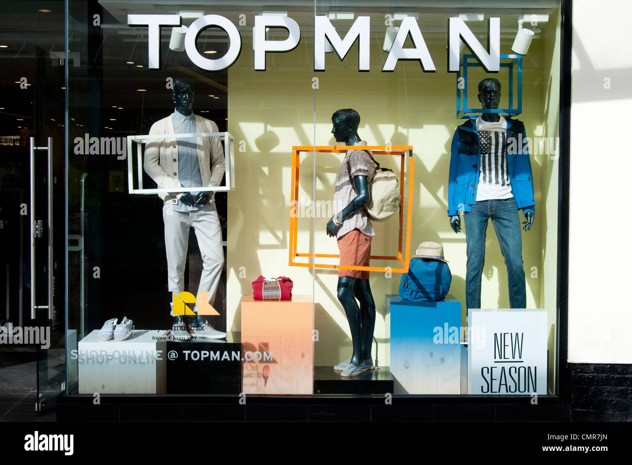 Mens fashion shop window hi-res stock photography and images - Alamy