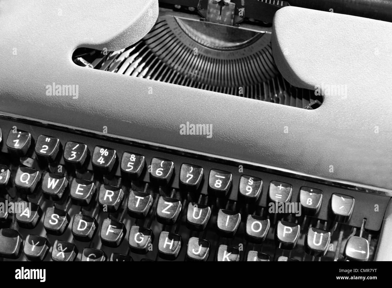 Old typwriter hi-res stock photography and images - Alamy
