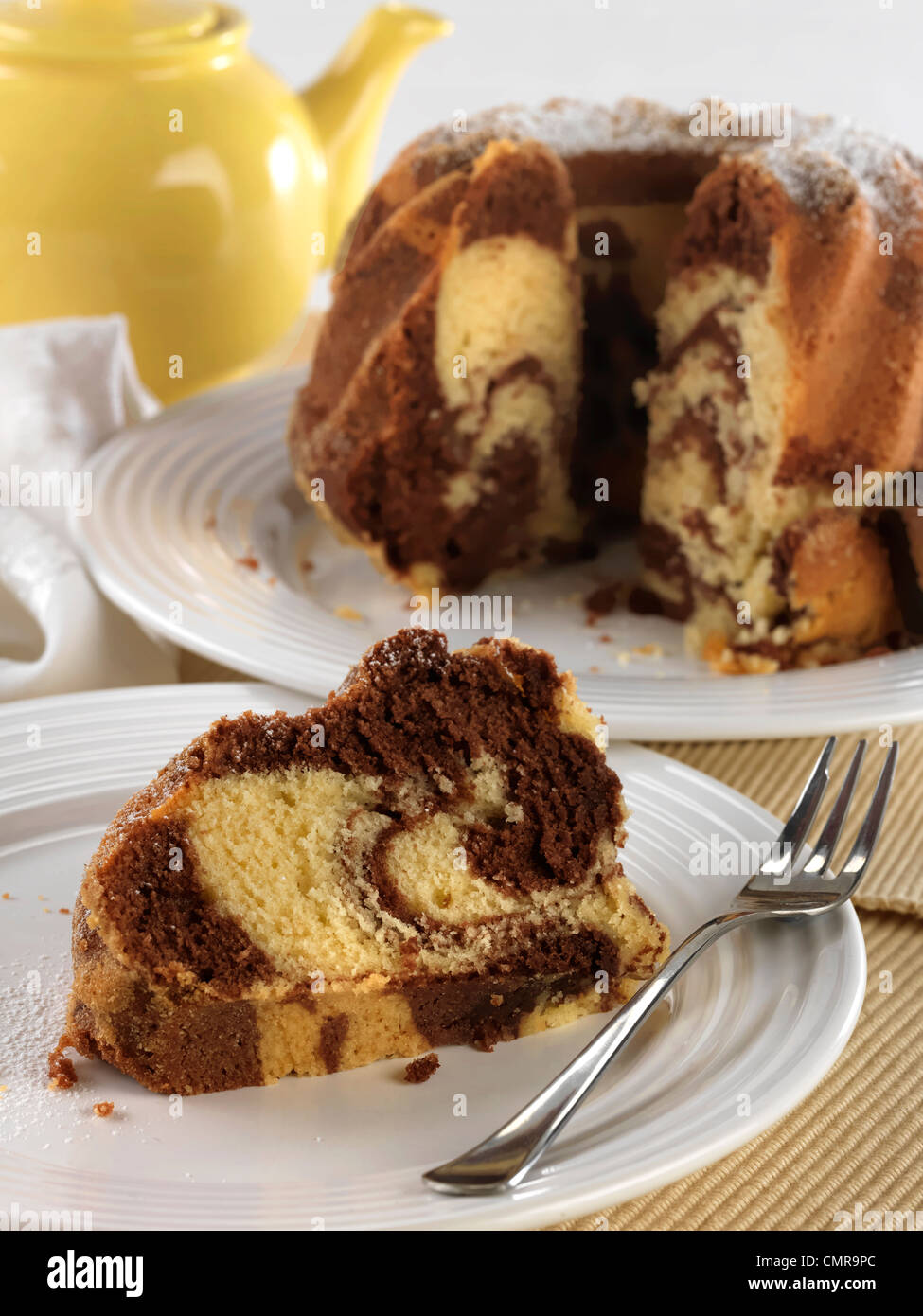 Bundt pan hi-res stock photography and images - Alamy