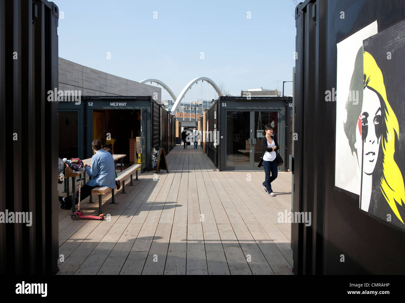 Pop up shopping mall hi-res stock photography and images - Alamy