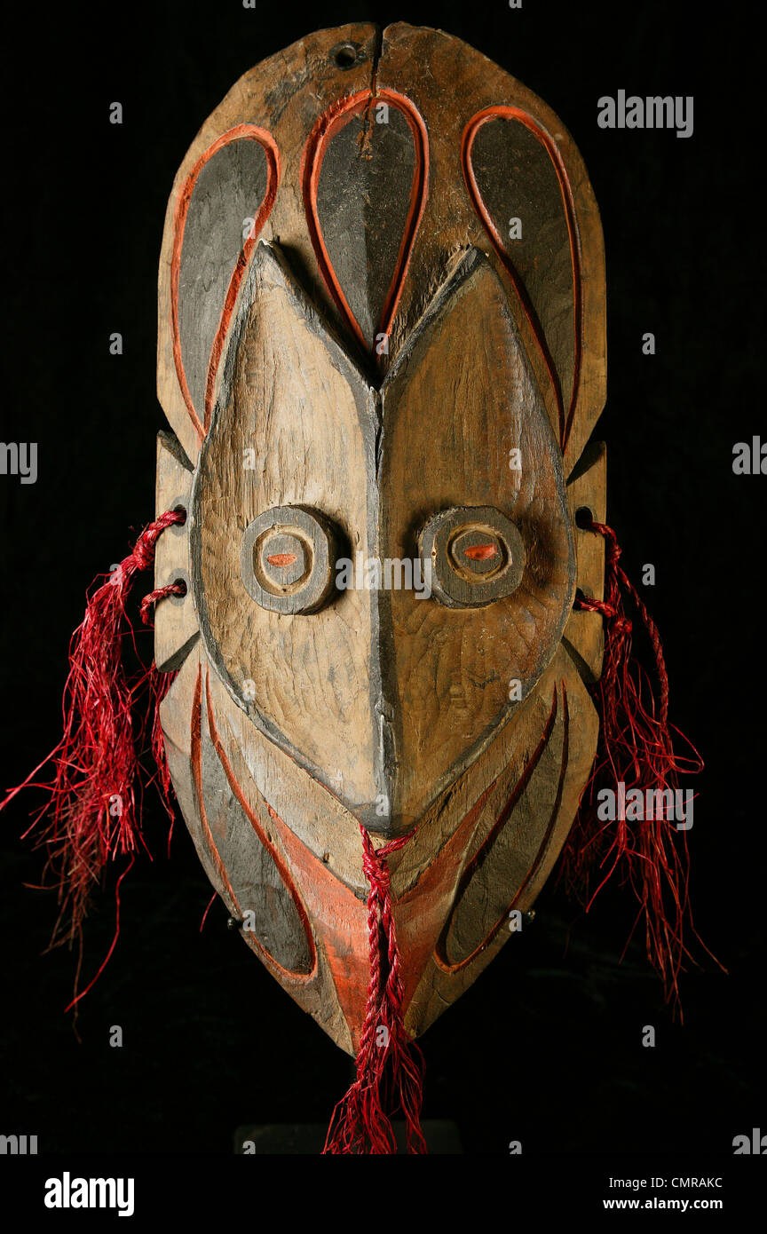 2000s TRIBAL MASK Stock Photo - Alamy