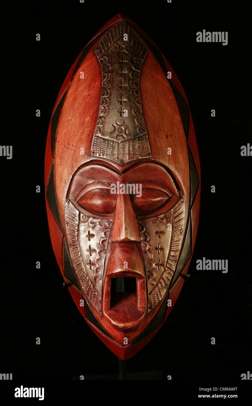 2000s TRIBAL MASK Stock Photo - Alamy