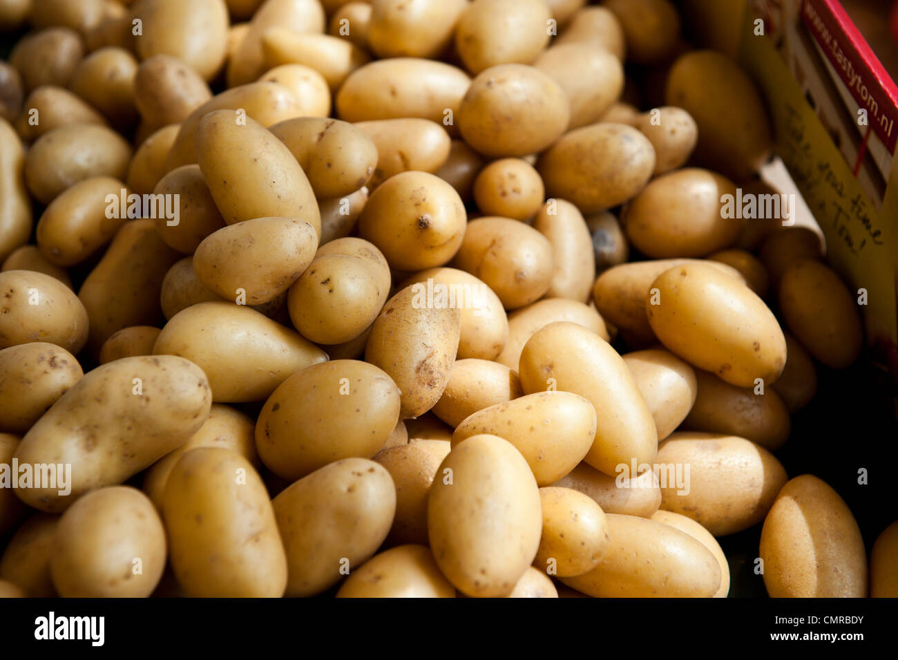 A mountain of potatoes at a farm Stock Photo - Alamy
