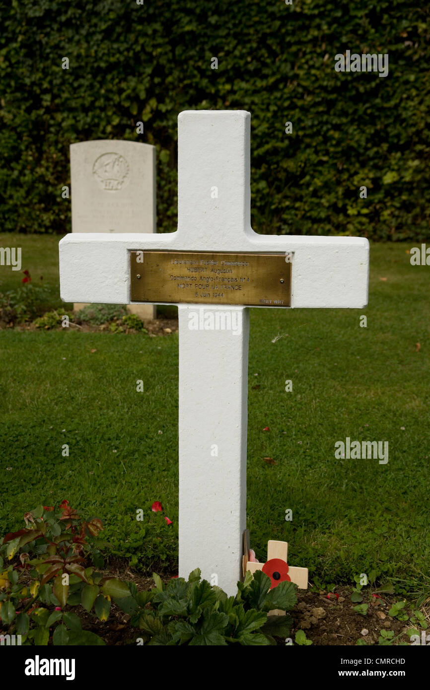 Cemetery french soldiers from world hi-res stock photography and images ...