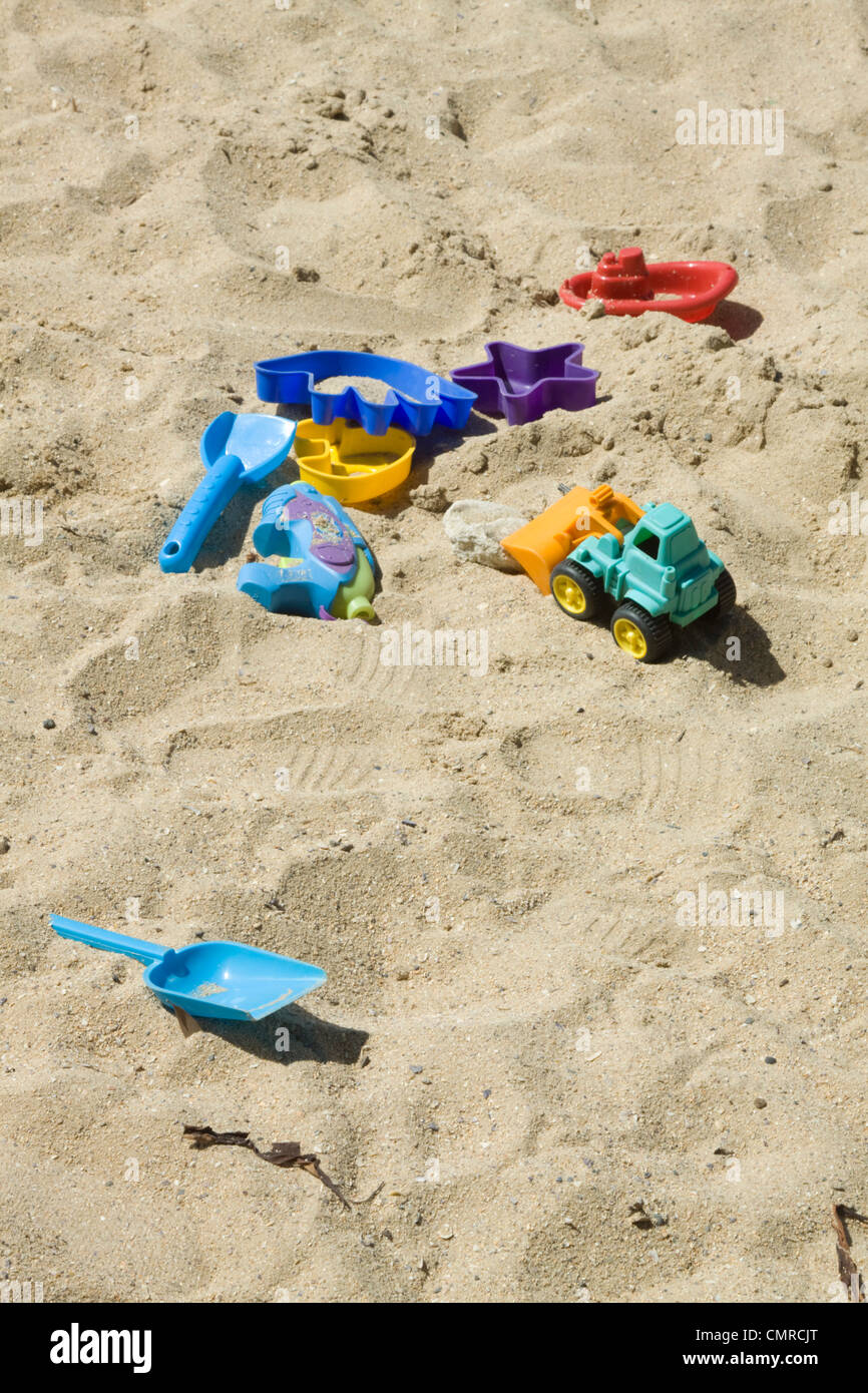 Beach beaches toys hi-res stock photography and images - Alamy
