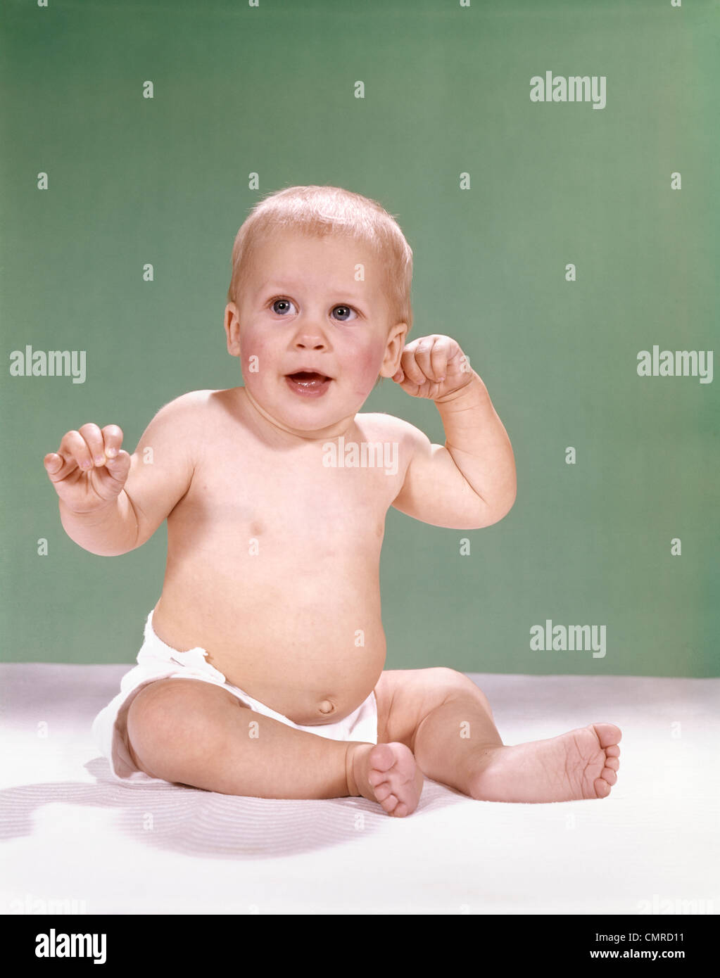 1960s baby sitting wearing diaper hi-res stock photography and images ...