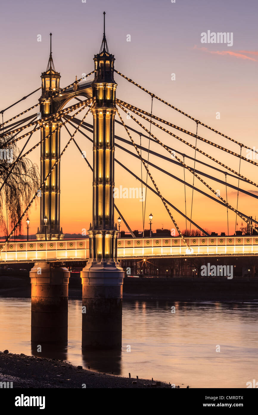 Albert bridge, London, Night view Stock Photo - Alamy