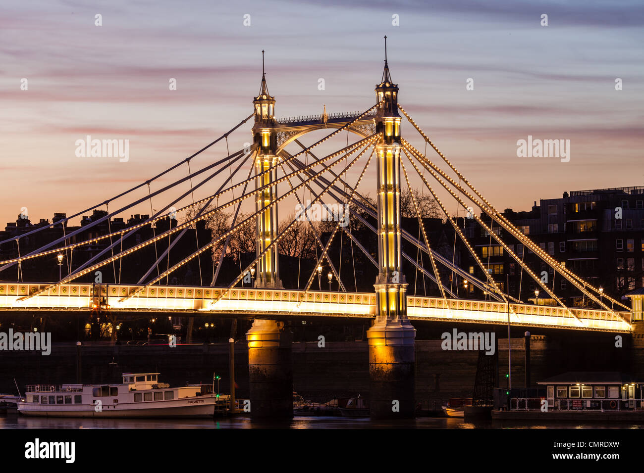 Albert bridge, London, Night view Stock Photo - Alamy