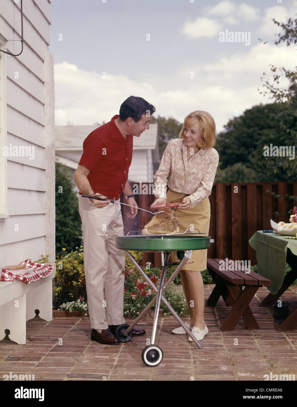 Backyard bbq 1960s hi-res stock photography and images - Alamy