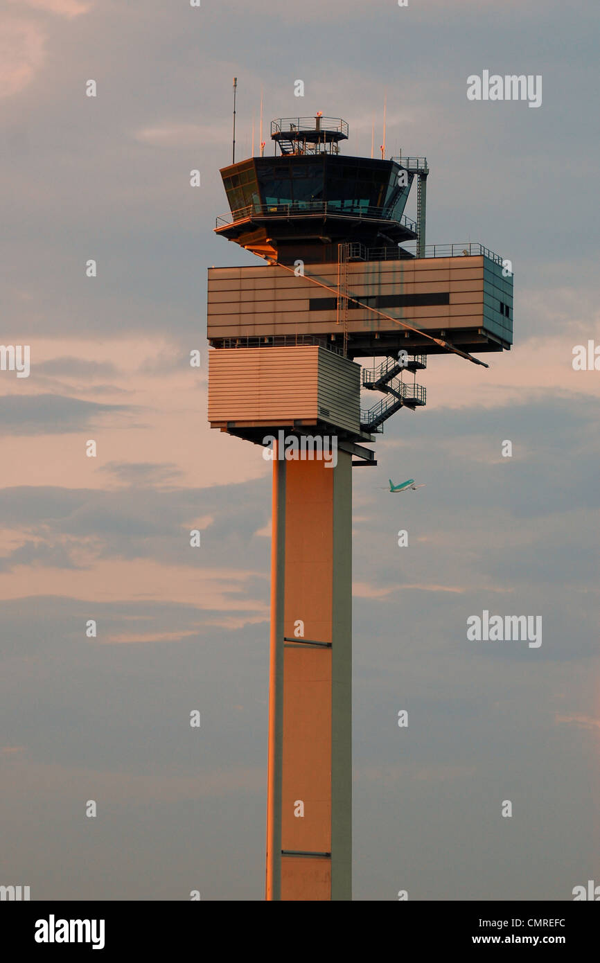 Airport control tower Stock Photo - Alamy