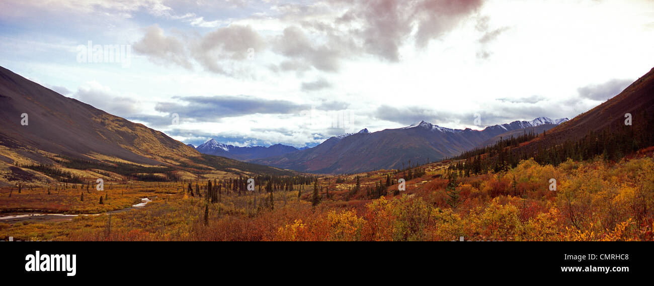 North canol road hi-res stock photography and images - Alamy