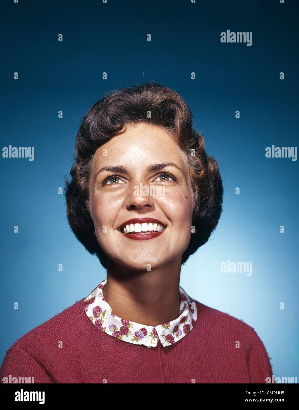 1960s SMILING WOMAN LOOKING UP Stock Photo - Alamy