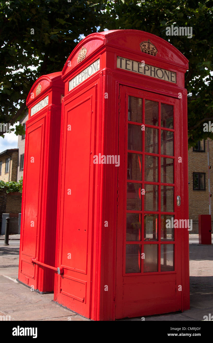 London england red telephone hi-res stock photography and images - Alamy