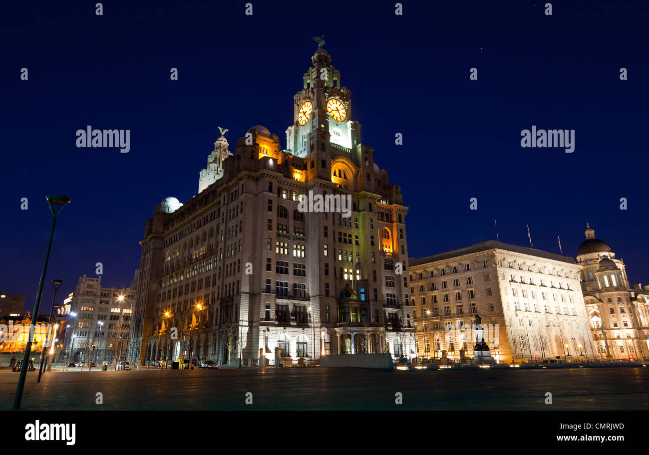 Liverpool's iconic Liver Building at night shot from Pier Head looking ...