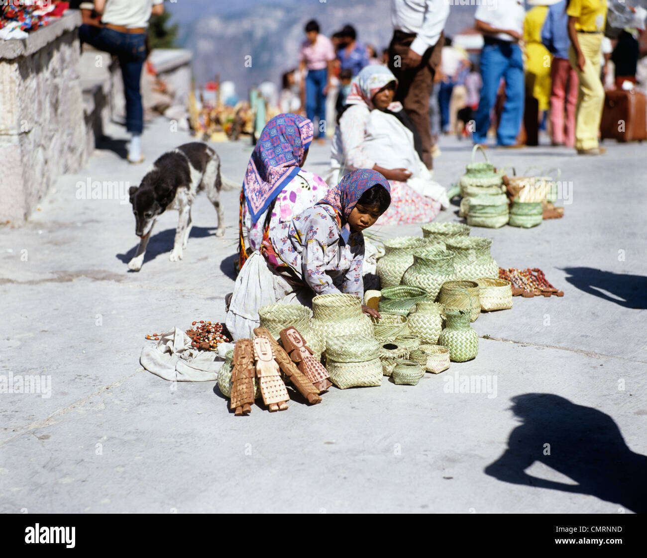 TARAHUMARA INDIANS DIVISADERO MEXICO Stock Photo - Alamy
