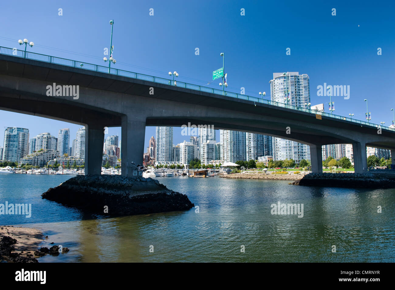 Cambie street bridge hi-res stock photography and images - Alamy