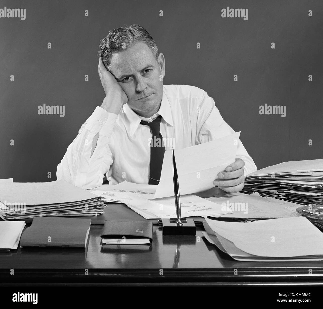 1950s man at desk hi-res stock photography and images - Alamy
