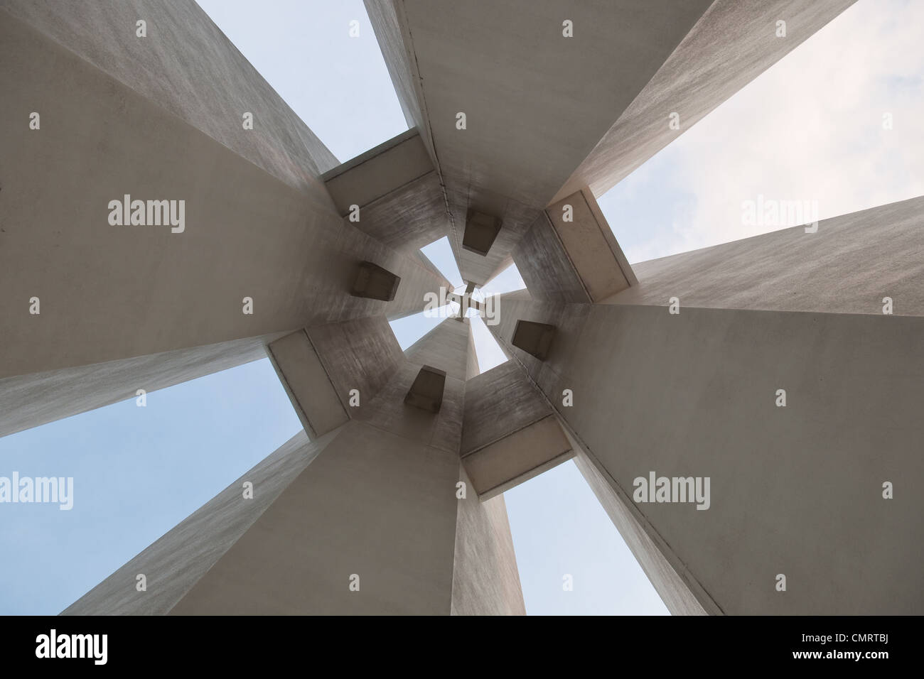 Big columns hi-res stock photography and images - Alamy