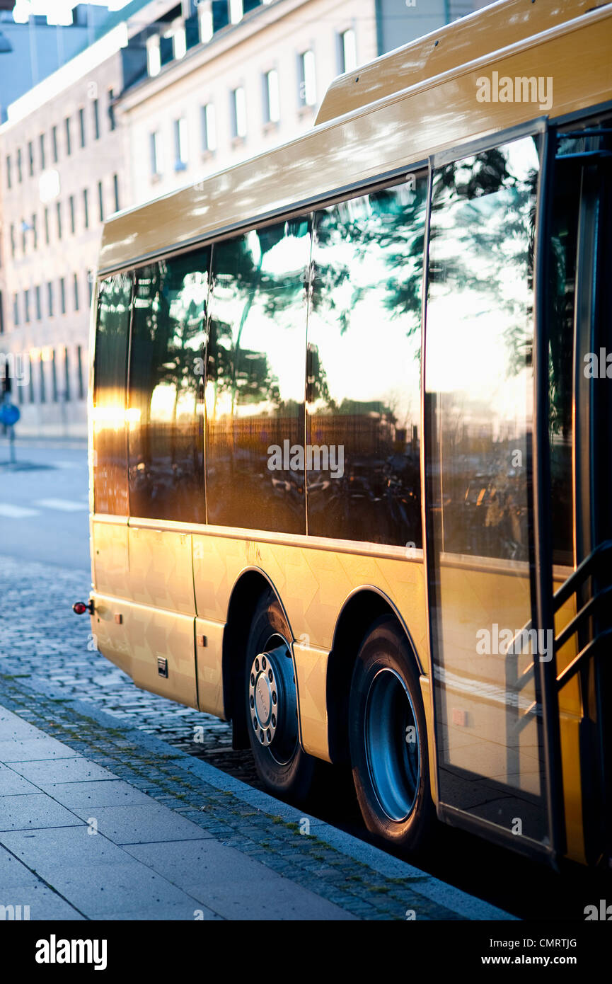 Bus Yellow High Resolution Stock Photography and Images - Alamy