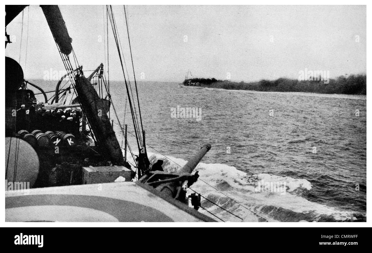 Hms captain hi-res stock photography and images - Alamy