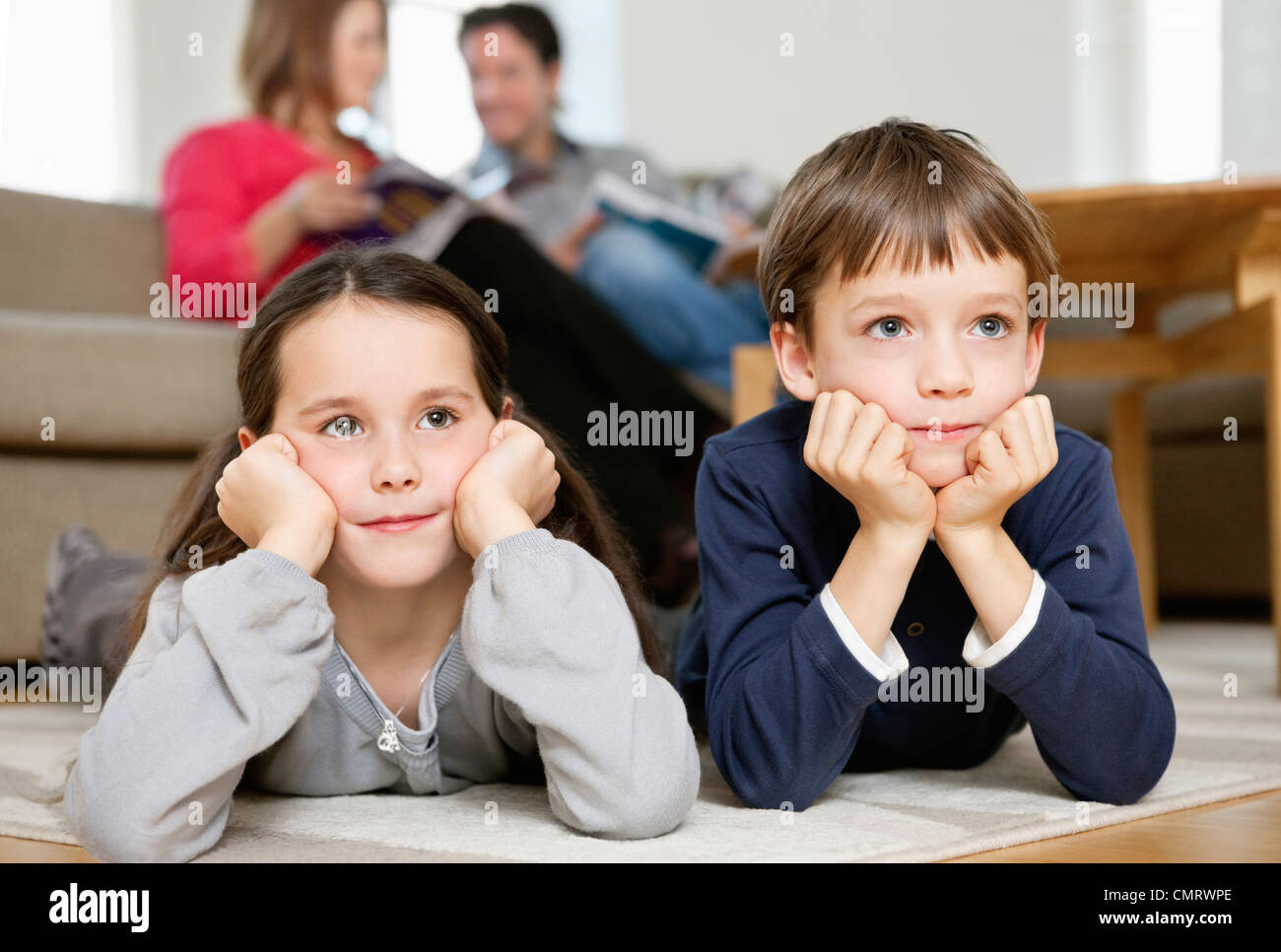 Kids watching tv Stock Photo - Alamy