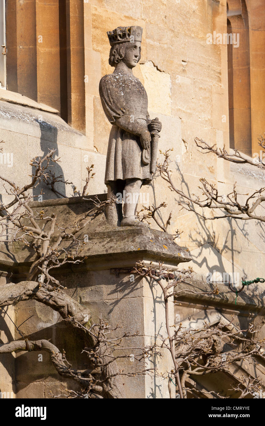 Magdalen College Oxford - the Cloister, statues and Wisteria 11 Stock ...