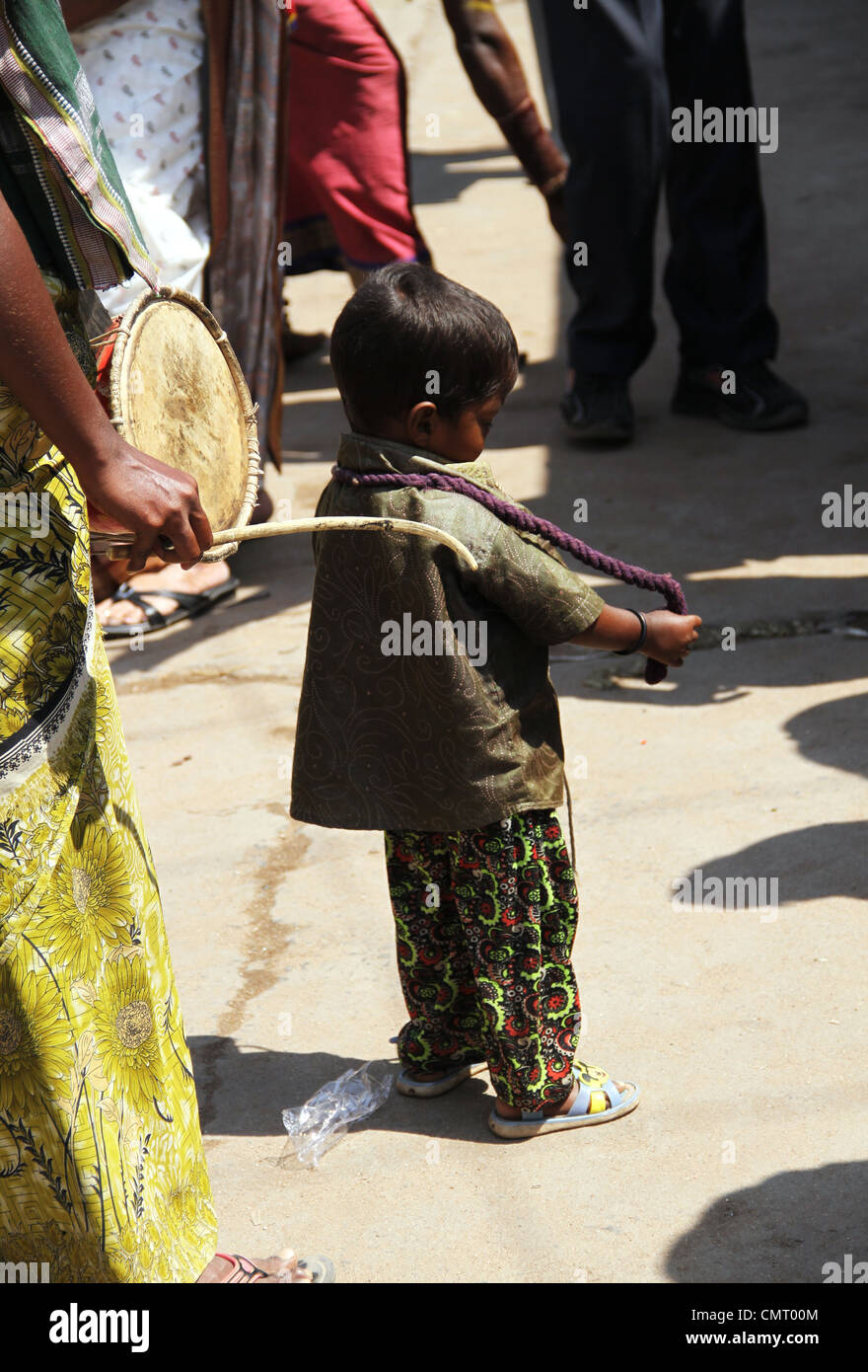 Begging boy hi-res stock photography and images - Alamy