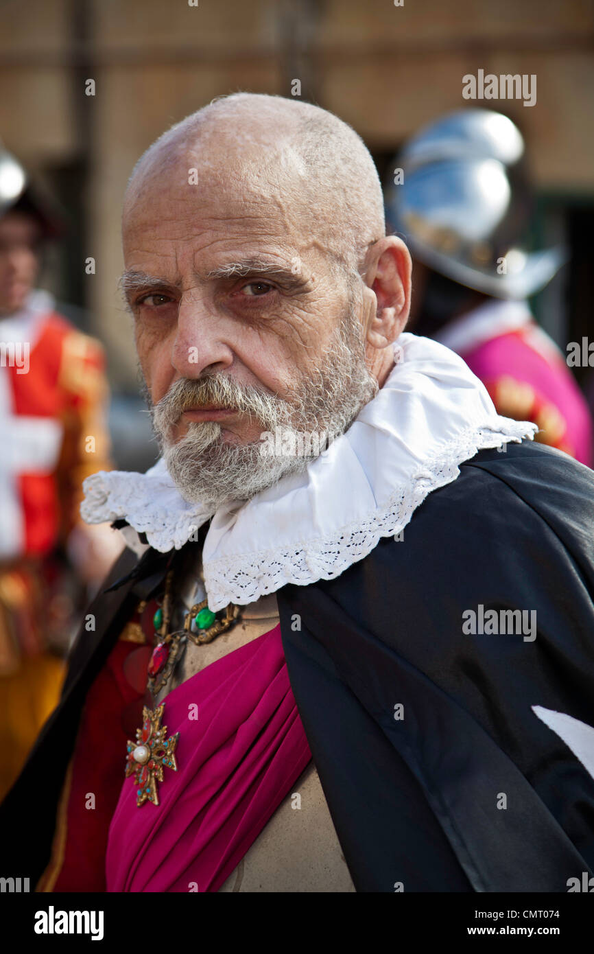 Man in period cloths hi-res stock photography and images - Alamy