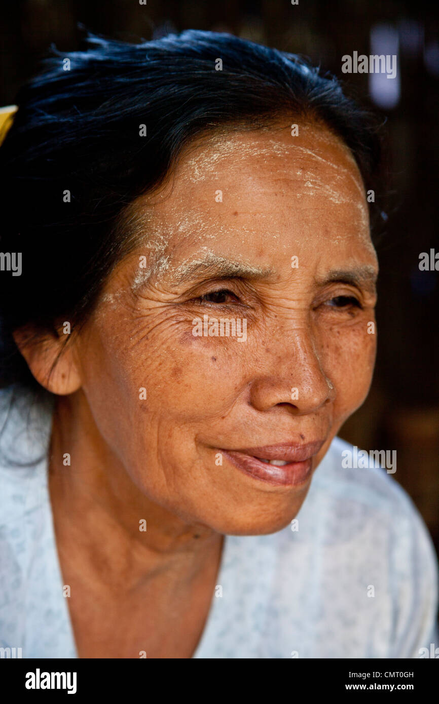 Face paint myanmar hi-res stock photography and images - Alamy
