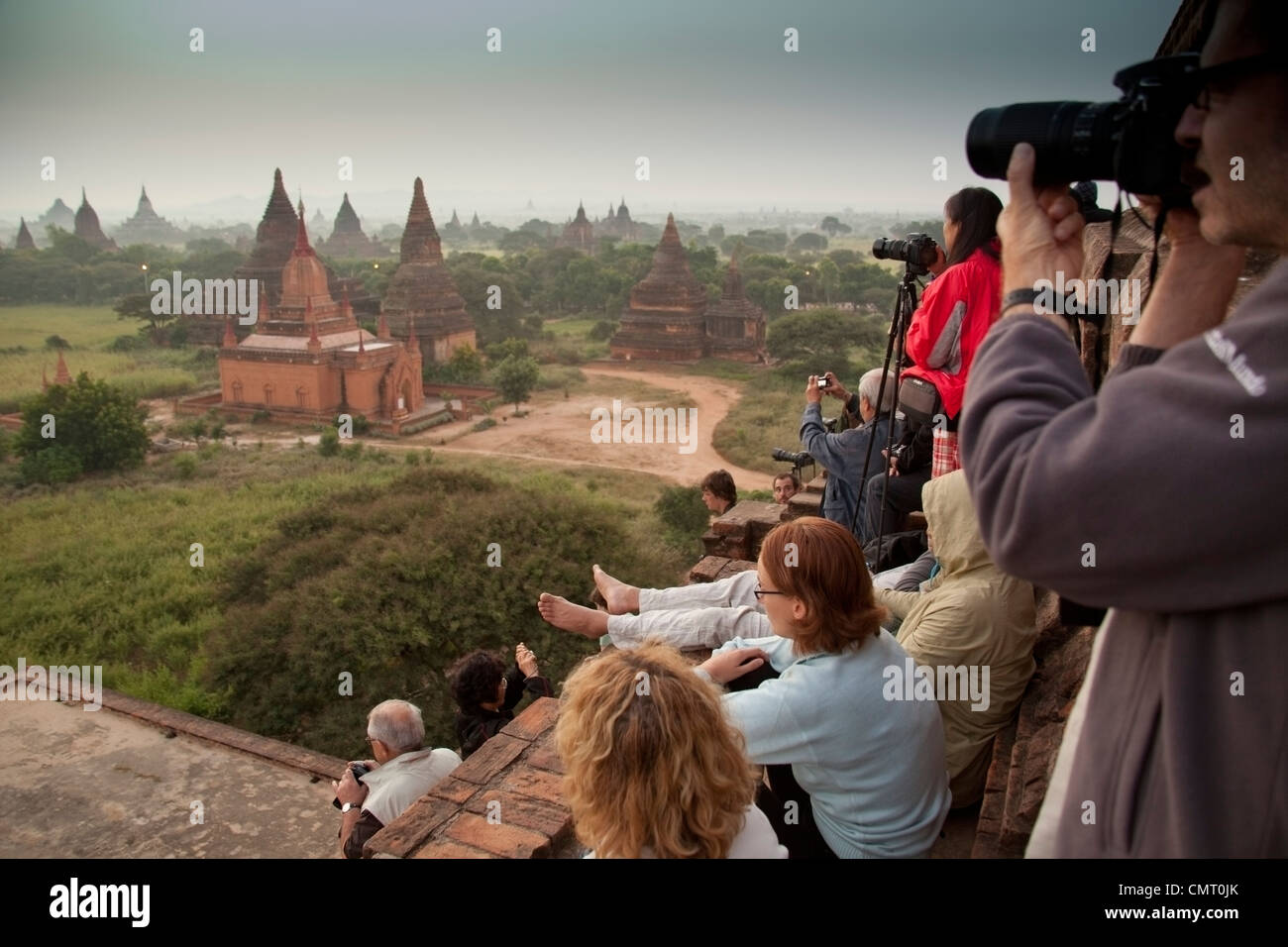 Bagan, myanmar crowd hi-res stock photography and images - Alamy