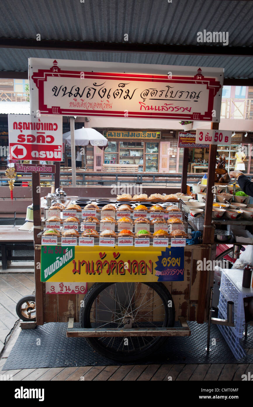 Mobile taco stall Stock Photo - Alamy