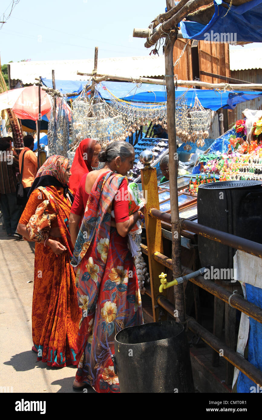 Ladies of india hi-res stock photography and images - Alamy
