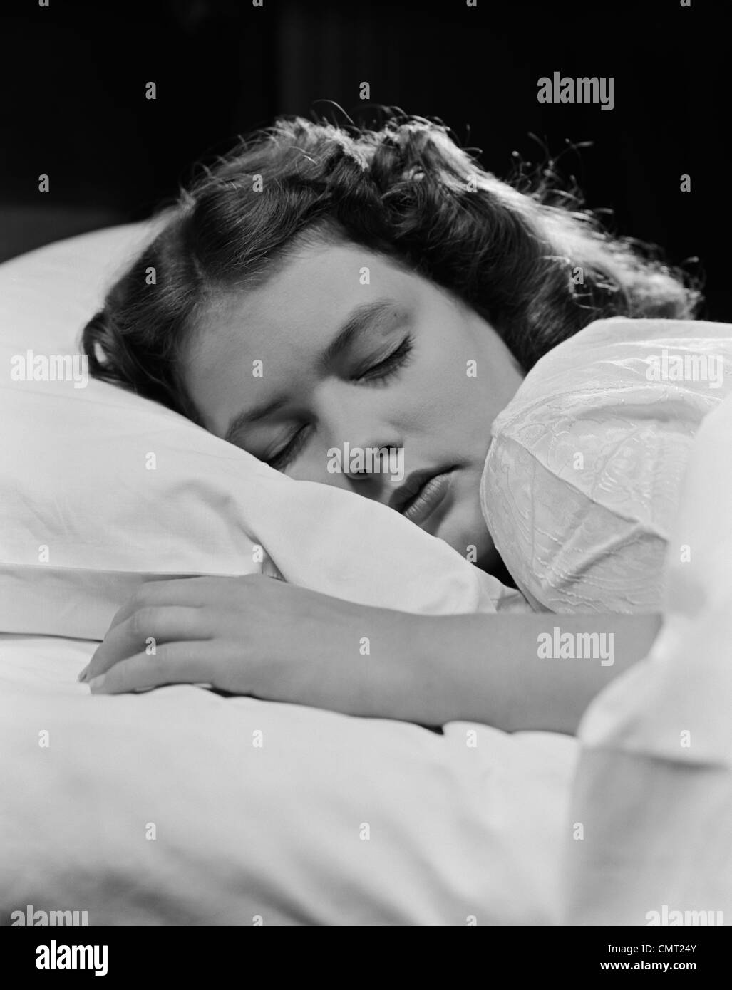 1950s people sleeping hi-res stock photography and images - Alamy