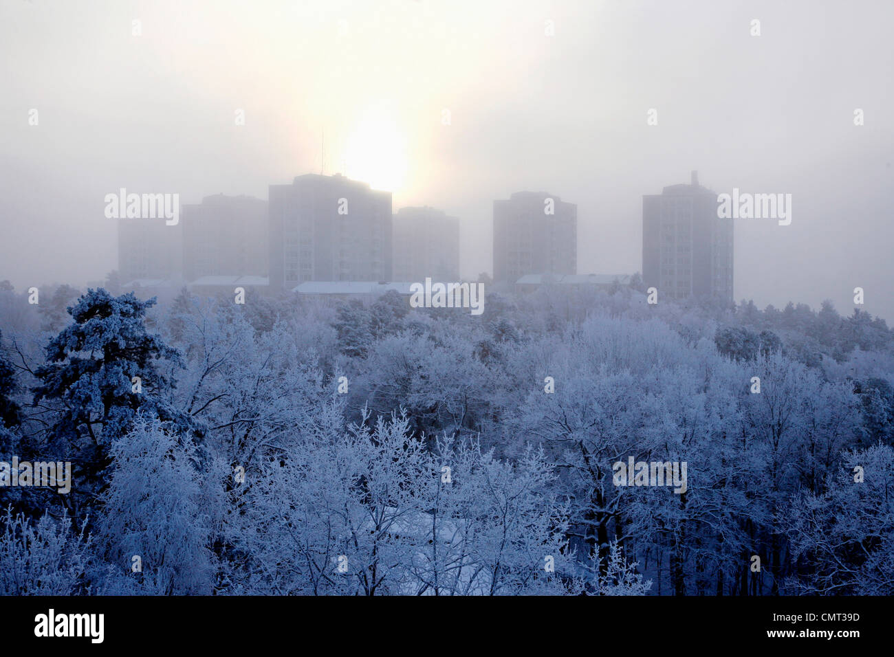 Snow covered buildings hi-res stock photography and images - Alamy