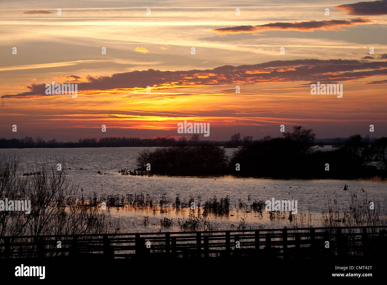 Sunset over the Great Ouse Washes, Welney Stock Photo - Alamy