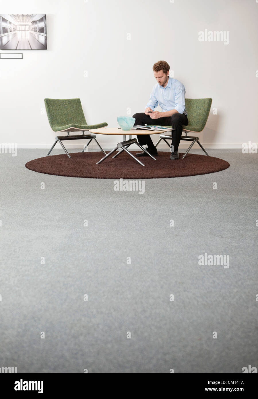 Telephone sitting hi-res stock photography and images - Alamy