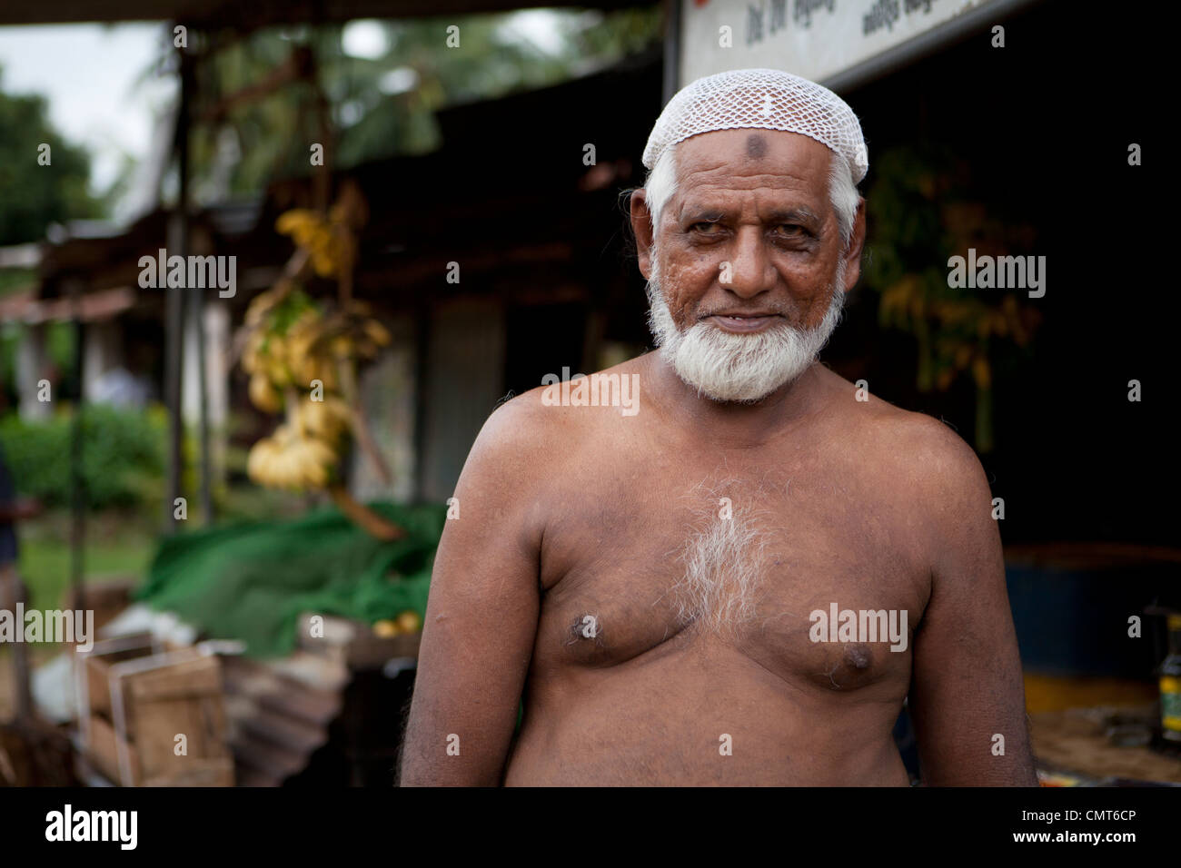 Muslim man with beard hi-res stock photography and images - Alamy