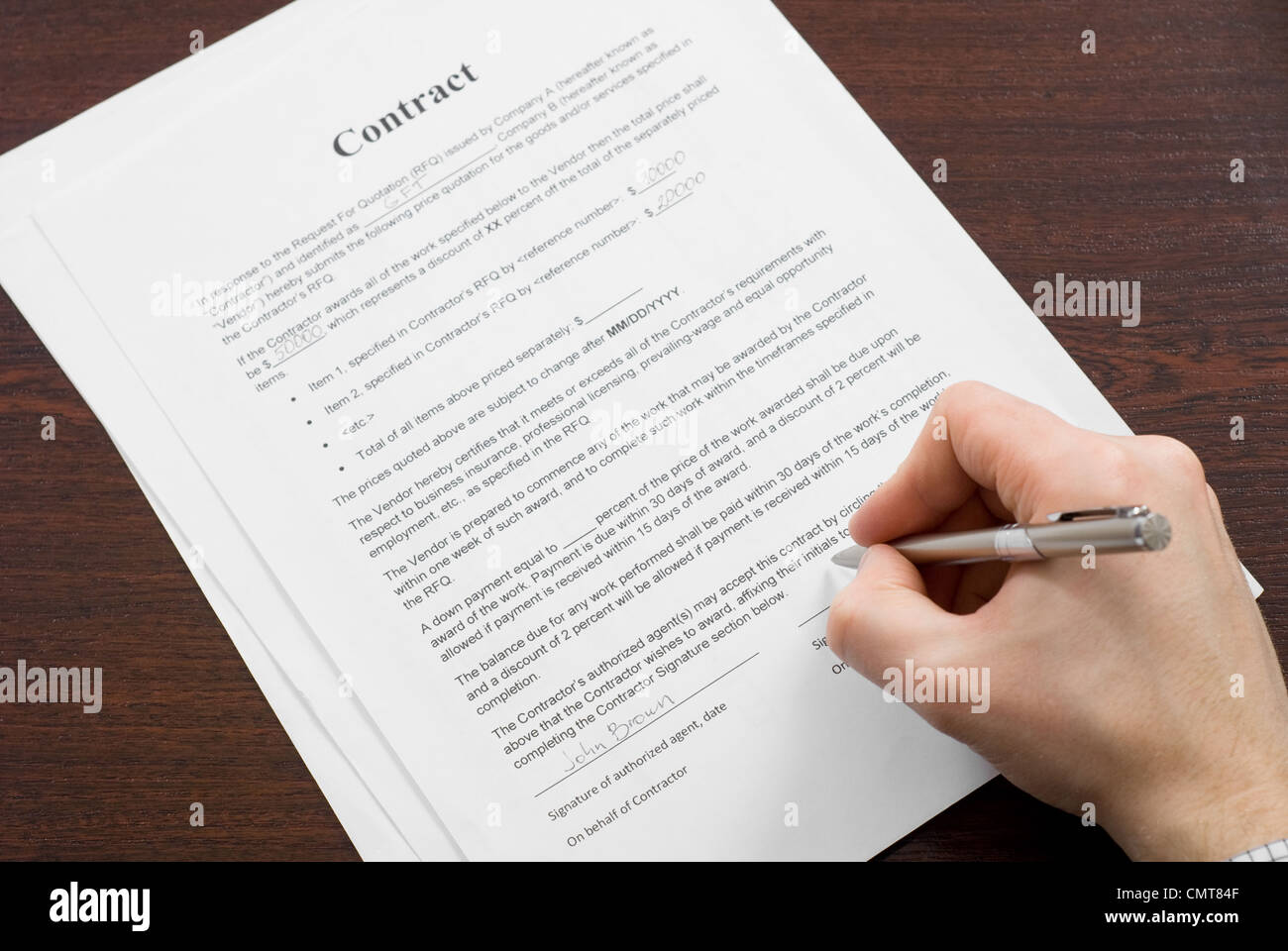 Signing of the contract hi-res stock photography and images - Alamy