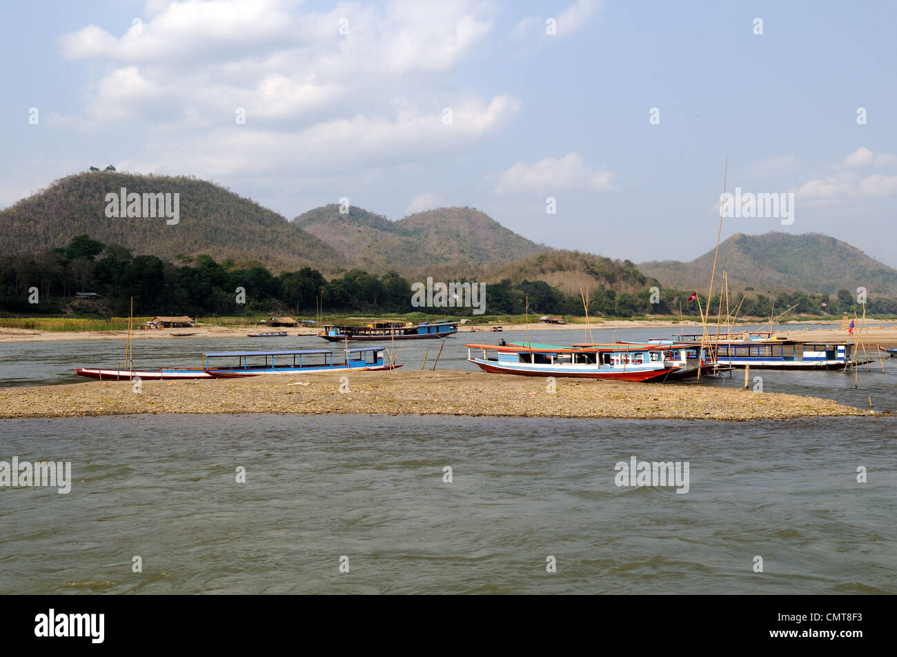 Long boats hi-res stock photography and images - Alamy