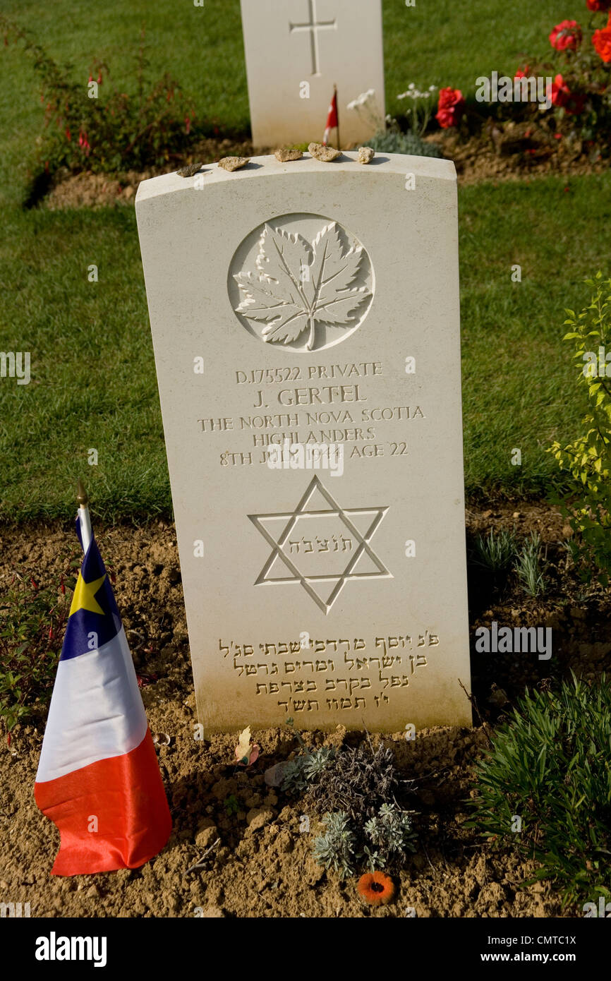 Jewish grave at Commonwealth War Graves Commision Canadian Cemetery at ...
