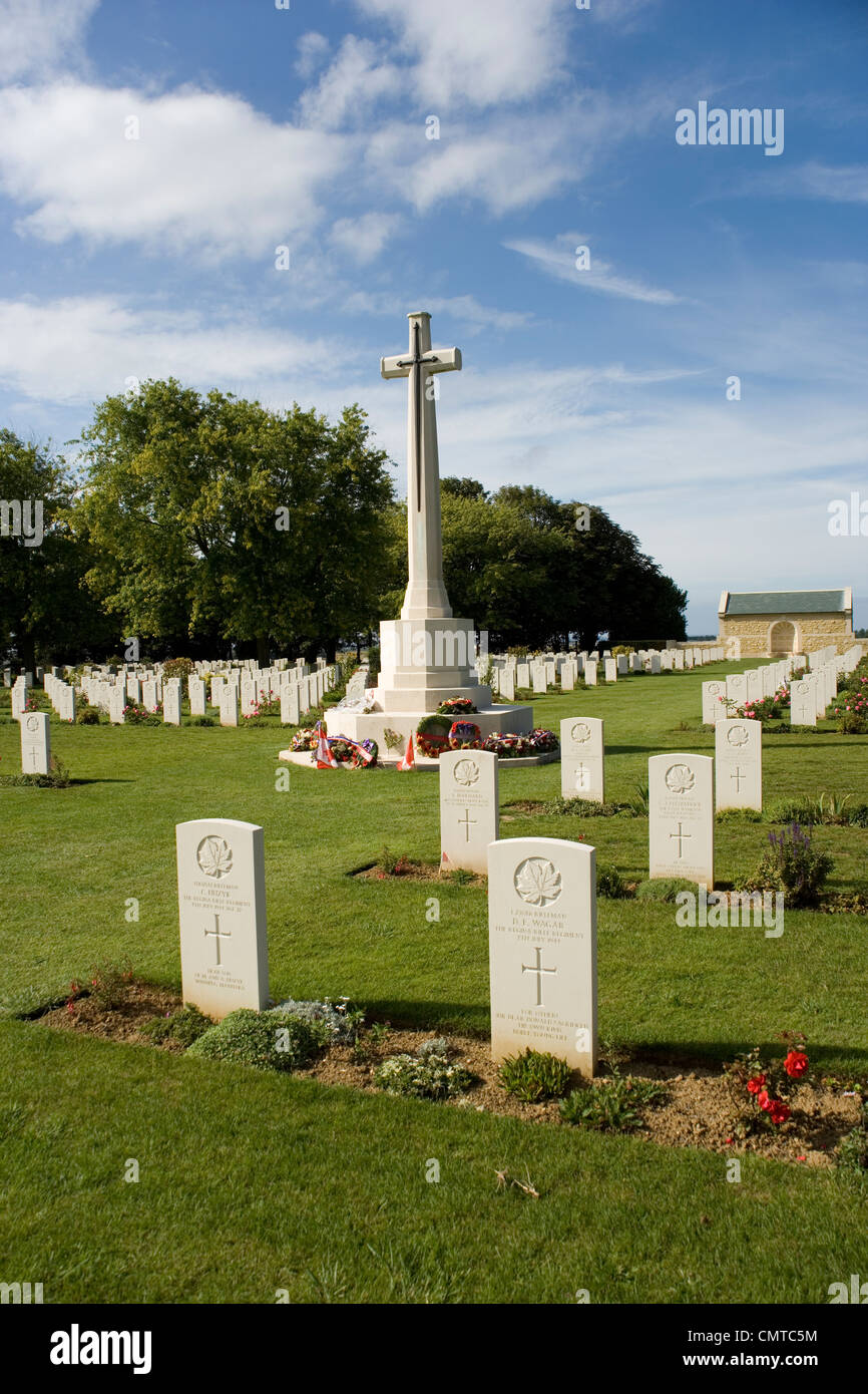 Commonwealth War Graves Commision Canadian Cemetery at Beny sur Mer ...