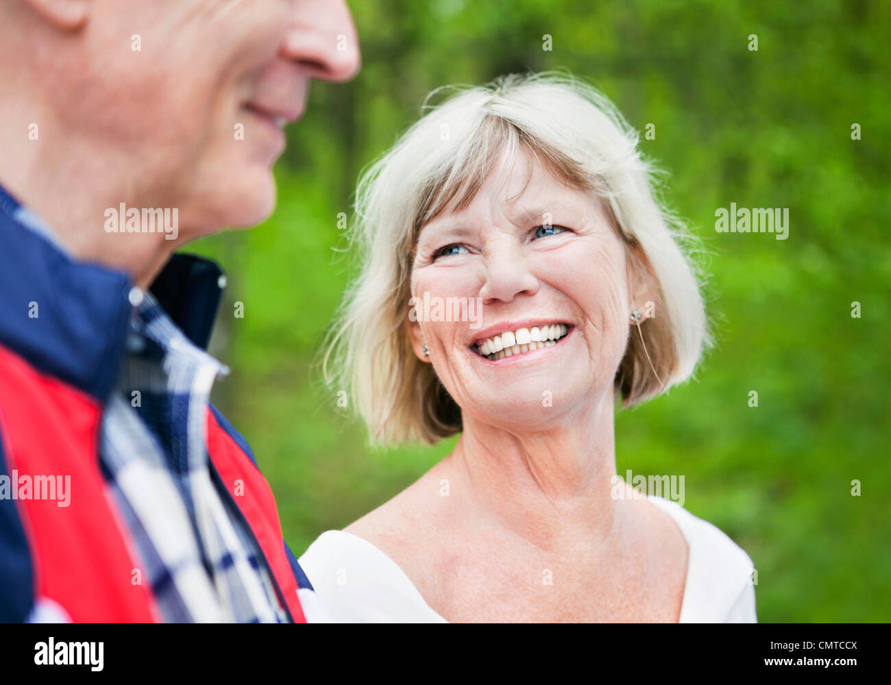 Senior women and laughing hi-res stock photography and images - Alamy