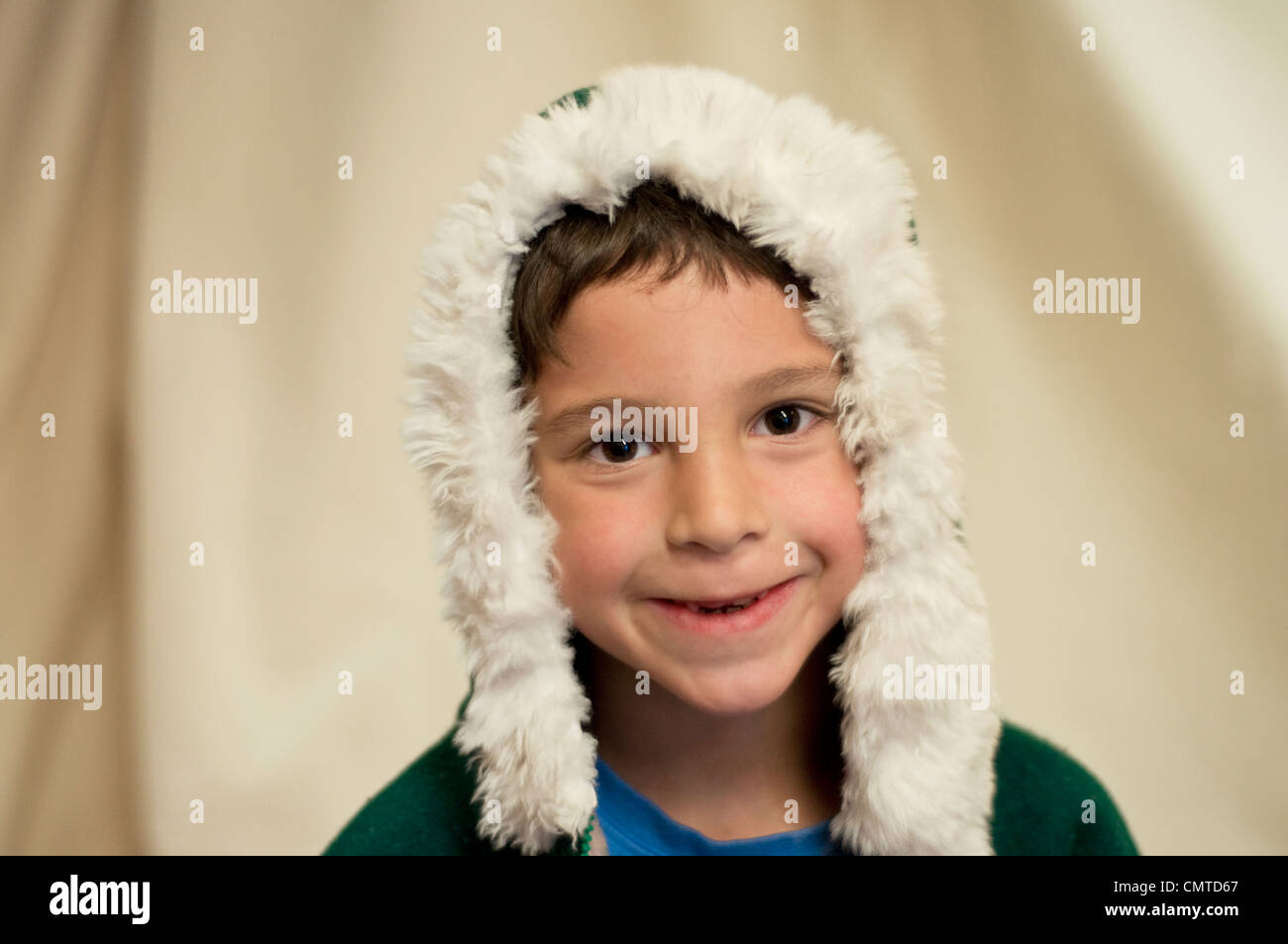 Inuit parka hi-res stock photography and images - Alamy