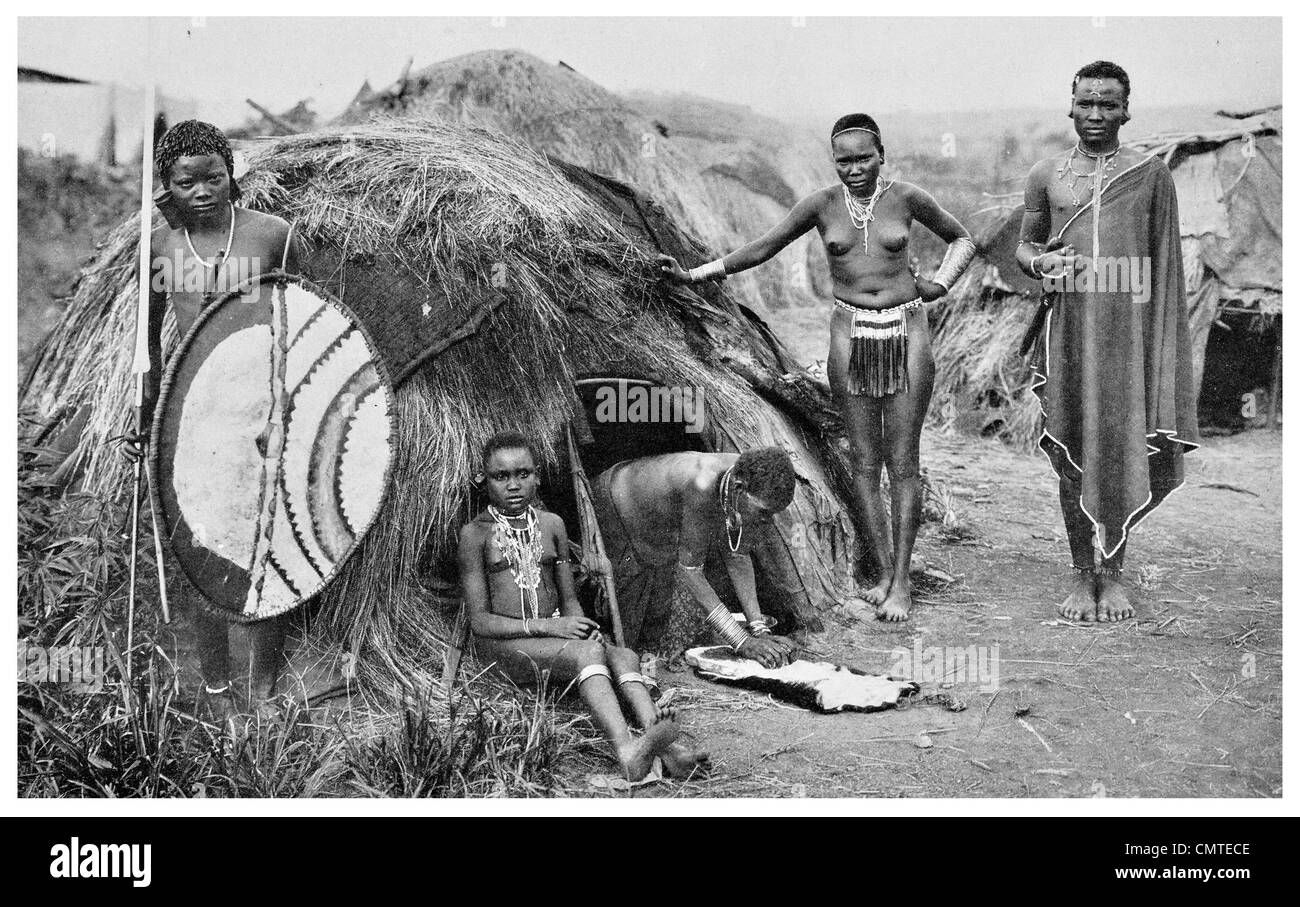 1925 Wakamba Family at Home in Kenya Colony Stock Photo - Alamy