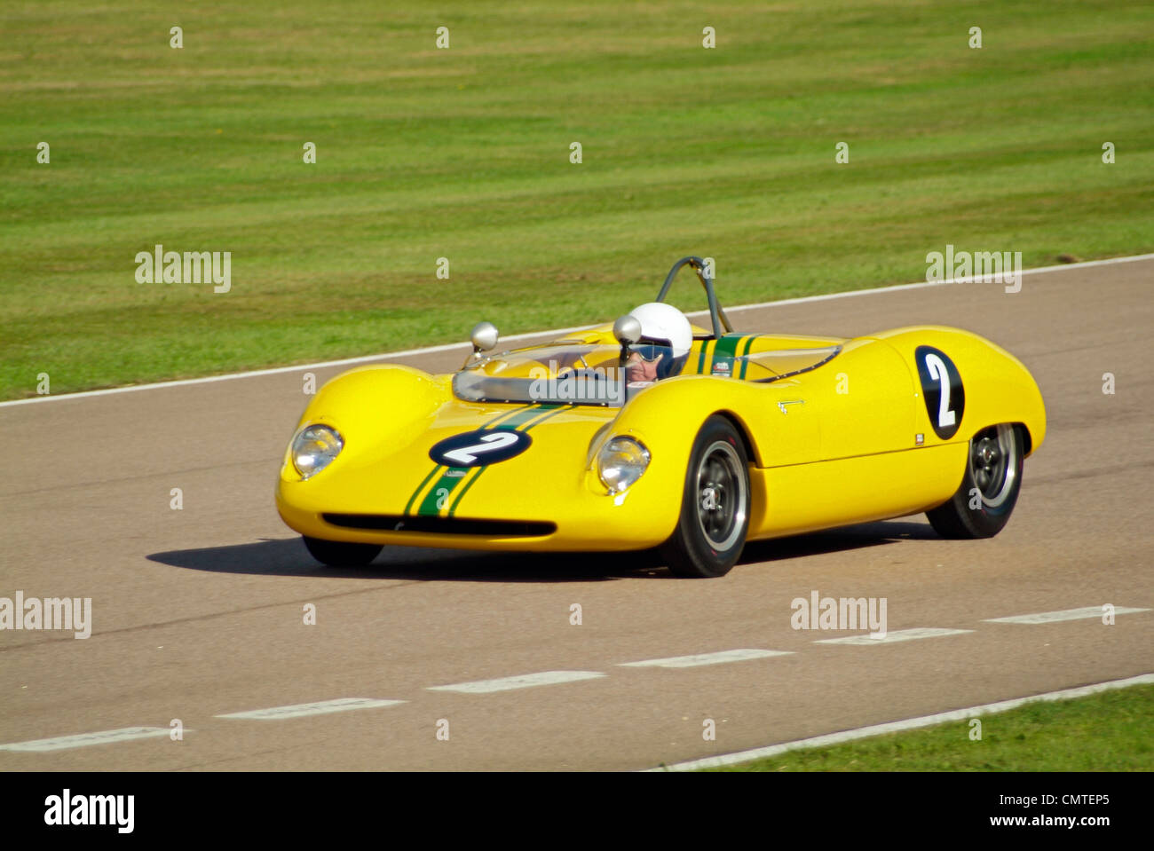 Goodwood festival of speed classic car racing Stock Photo - Alamy