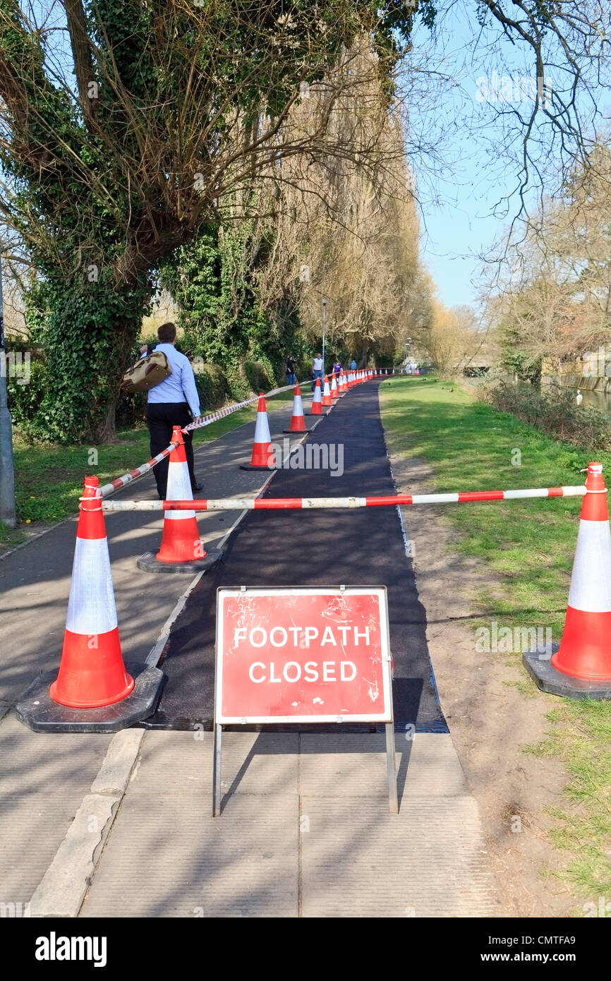 Footpath closed hi-res stock photography and images - Alamy