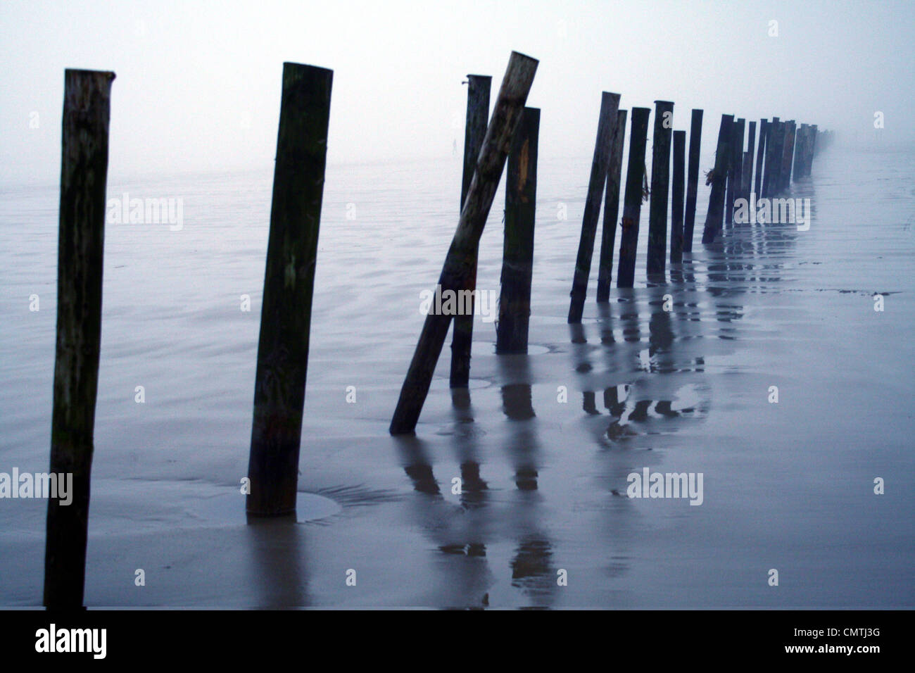 Misty beach scene hi-res stock photography and images - Alamy