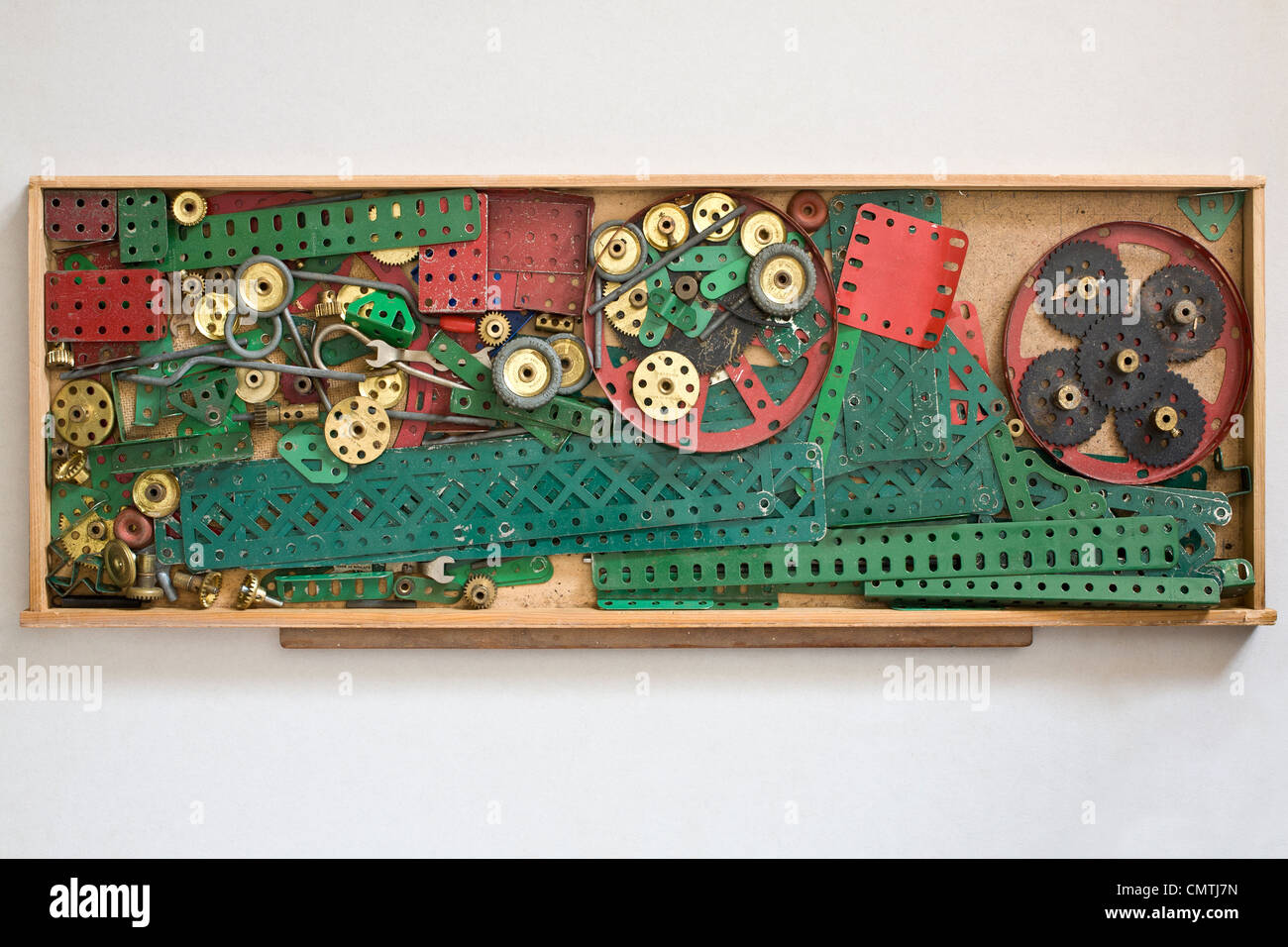 Meccano hi-res stock photography and images - Alamy