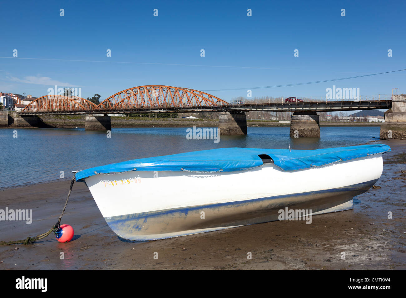 Colindres bridge hi-res stock photography and images - Alamy