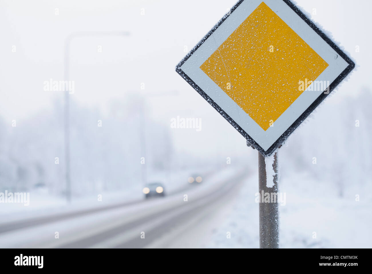 Yellow road sign hi-res stock photography and images - Alamy